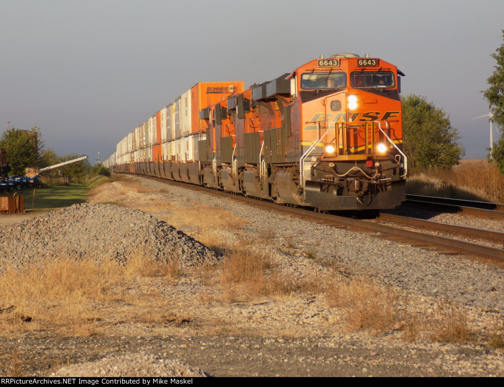 BNSF 6643